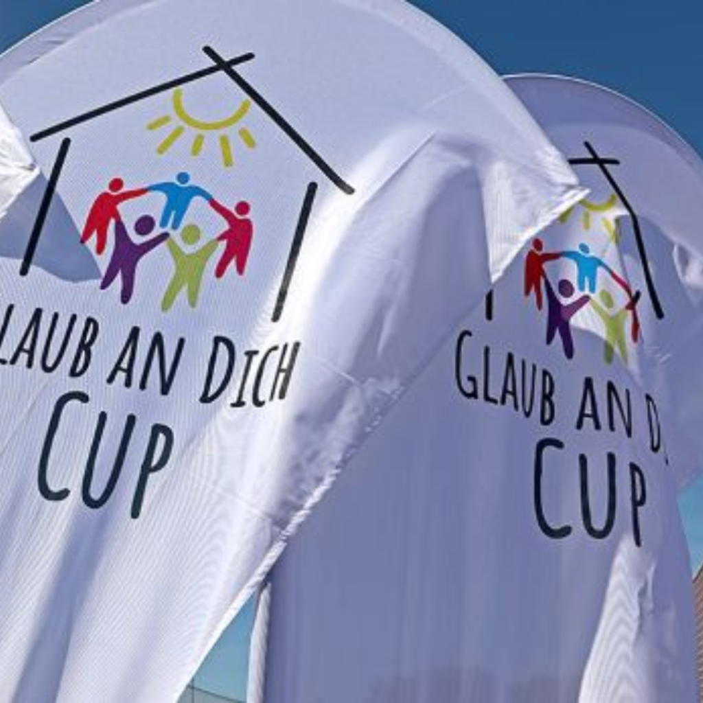 Glaub an Dich – wir glauben an Euch! - Wir helfen Kindern e.V.